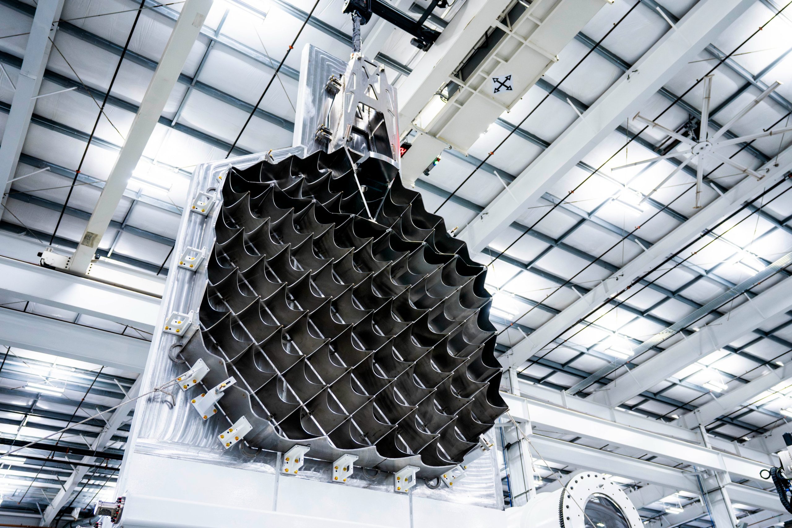 Spacex revealed the Humongous lattice fin to catch the world's largest ...